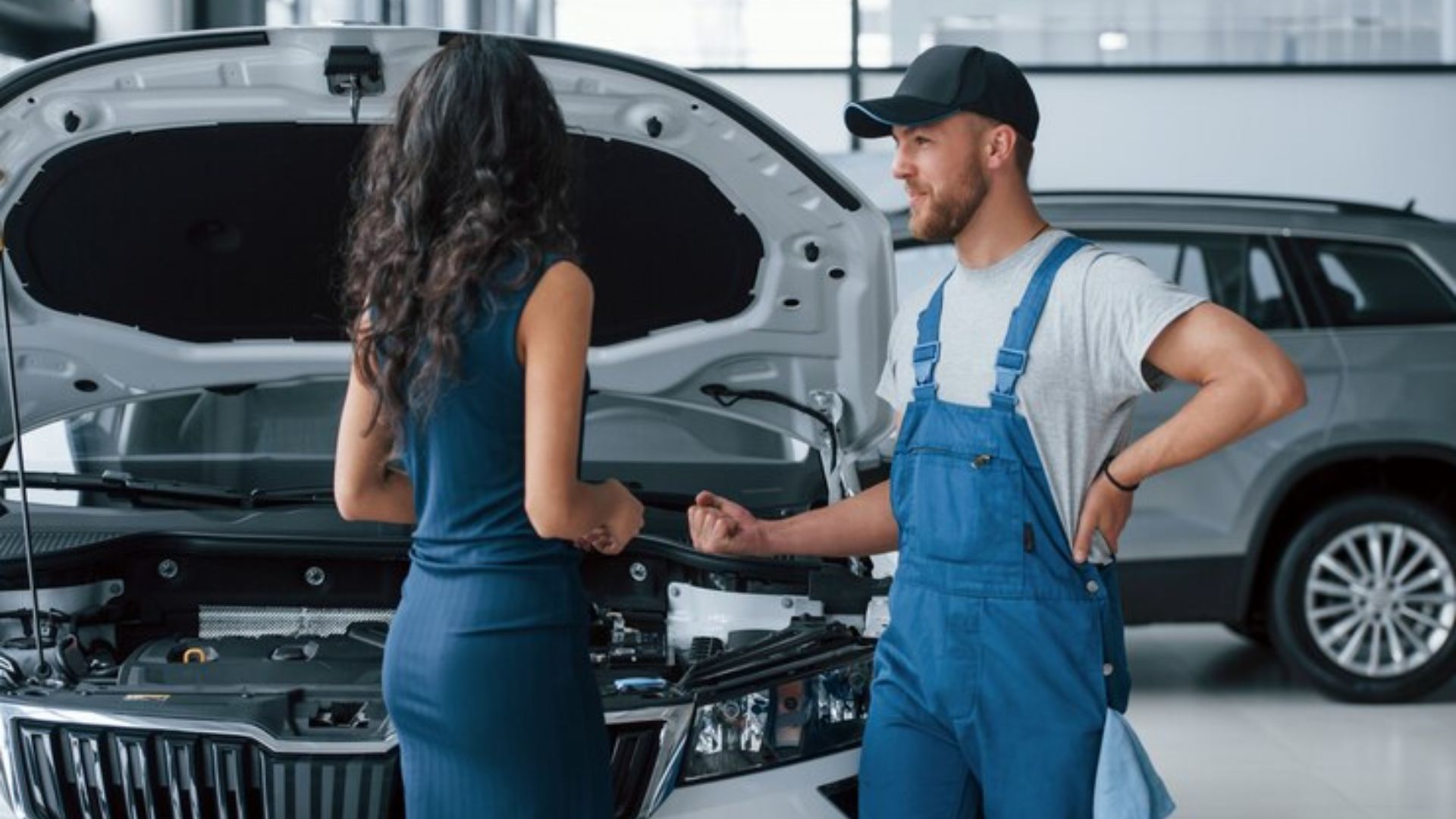Top Car Repair & Maintenance Services: Scratch & Dent Fixes